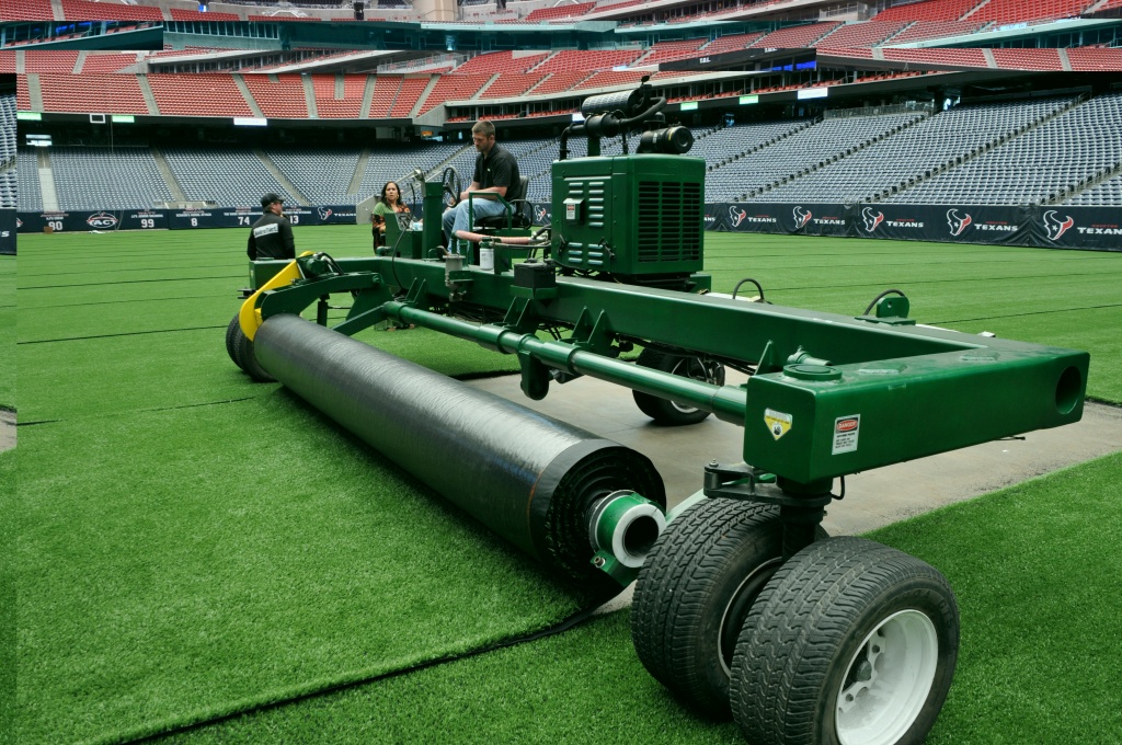 Turf Battle in the NFL: Natural vs. Artificial - Lawnstarter