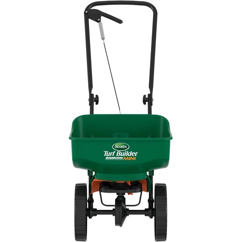 8 Best Fertilizer Spreaders in 2024 [Reviews]