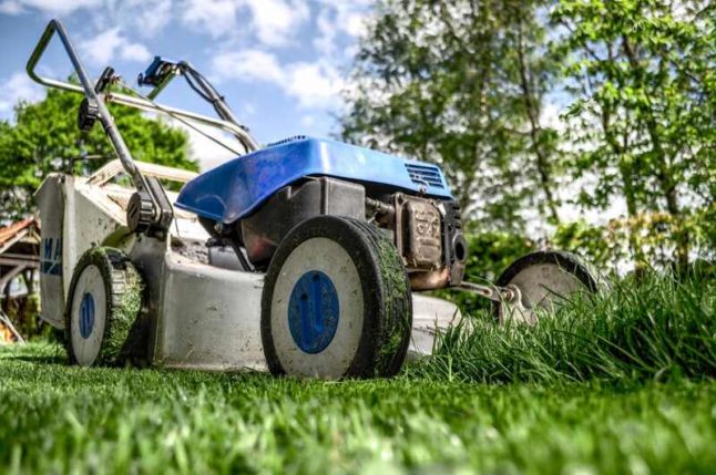 What is Power Seeding? It’s Slit Seeding for Lawn Restoration