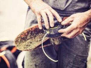 How to String a Weed Eater