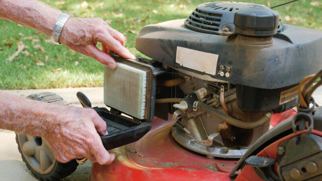 How to Clean and Change a Lawn Mower Air Filter